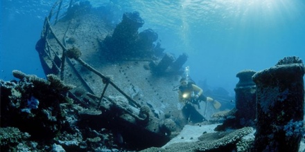 The Shipwreck Hunter by David L. Mearns | Book review | The TLS